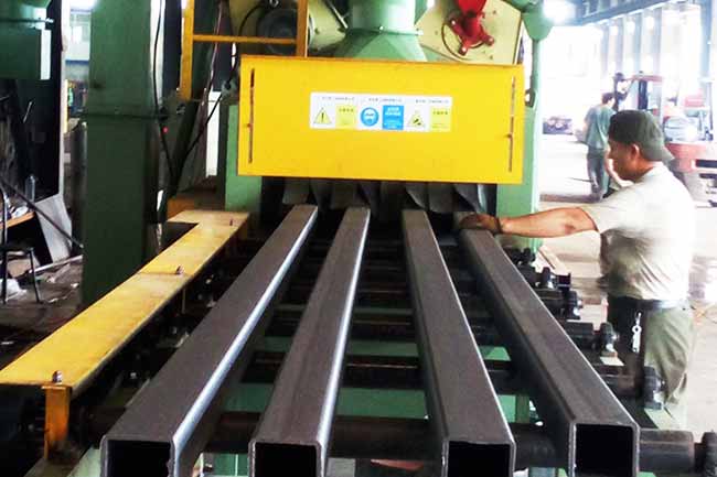 Profile, Metal Sheet & Beam Auto Shot Blasting Machine